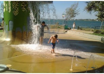 3 Best Theme Parks in Brisbane, QLD - ThreeBestRated
