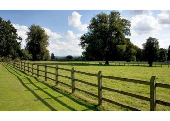 3 Best Fencing Contractors in Bathurst, NSW - ThreeBestRated