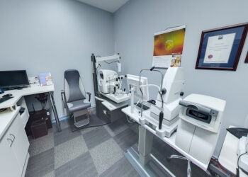 3 Best Optometrists in Sunshine Coast, QLD - Expert Recommendations