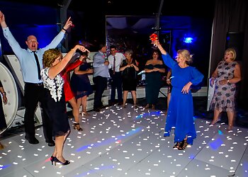 3 Best DJs in Perth, WA - Expert Recommendations